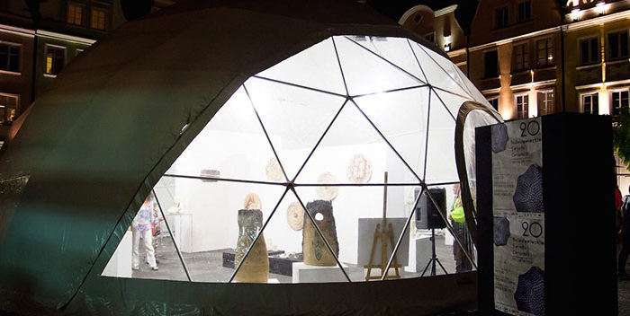 Art exhibition in a geodesic dome tent ? Why not ... | Polidomes ...